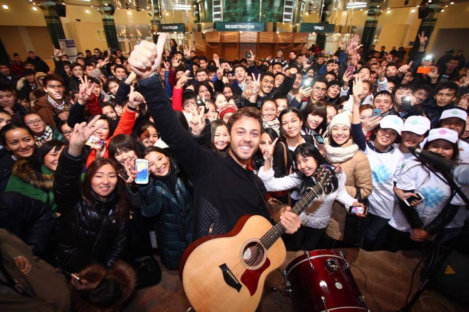 Son Pascal, pop star italiana in Kazakistan - il Mondo Insieme