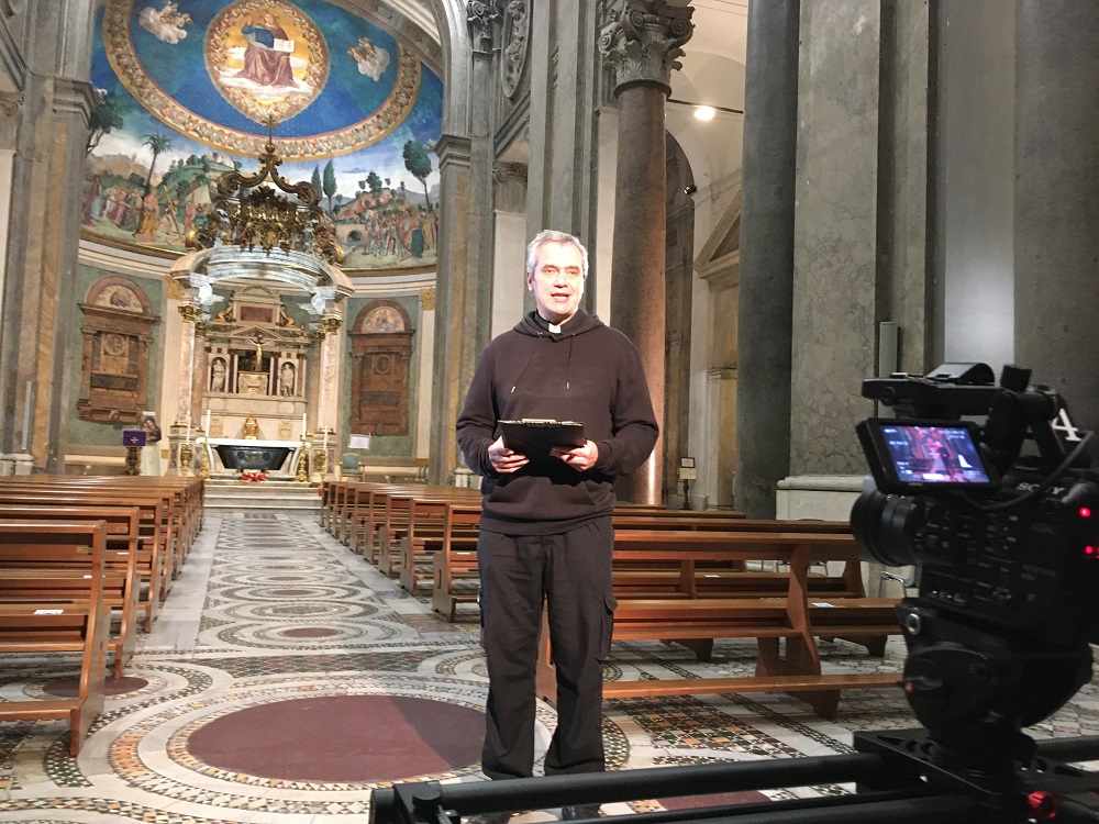 Tv2000: Sulla strada, nuovo predicatore il gesuita Hernandez - Ufficio ...