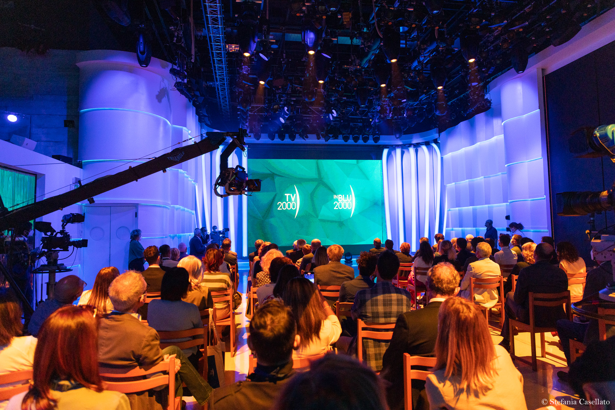 Tv2000 e inBlu2000 cambiano logo e diventano Media company integrata ...