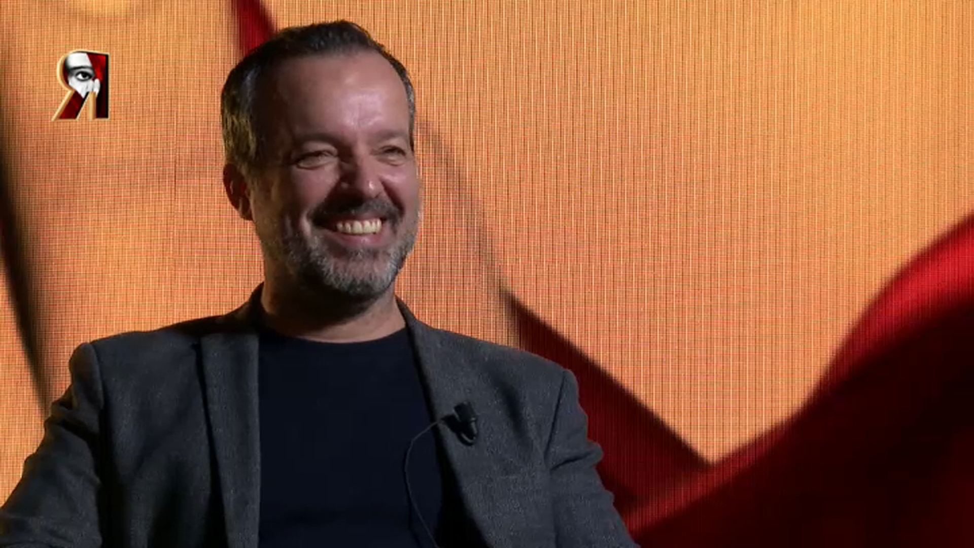 Retroscena: Mario Perrotta porta a teatro il rapporto genitori-figli ...